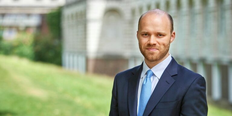 Guy Olliff-Cooper | 4 Stone Buildings